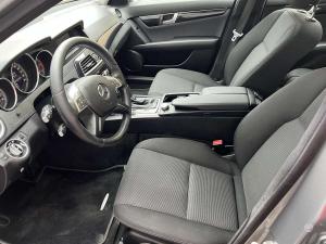 Pelēks Mercedes-Benz C 200 2013 Klaipėda, ar dzinēja tilpumu 2.14 L un nobraukumu 400 tūkst. km par 3450 €, foto 13 vietnē AUTOMOTO.COM.LV