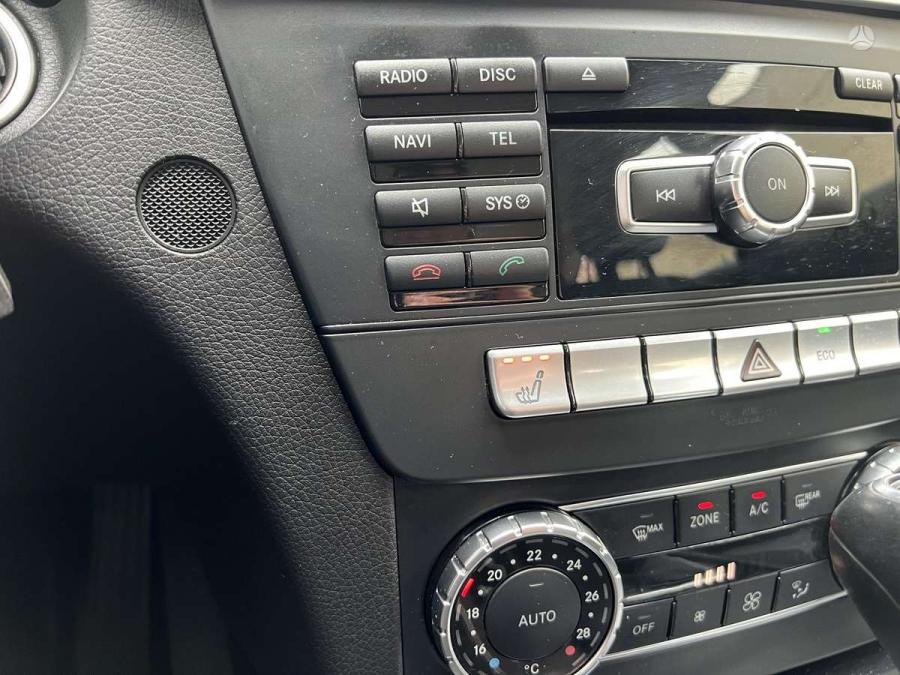 Pelēks Mercedes-Benz C 200 2013 Klaipėda, ar dzinēja tilpumu 2.14 L un nobraukumu 400 tūkst. km par 3450 €, foto 17 vietnē AUTOMOTO.COM.LV