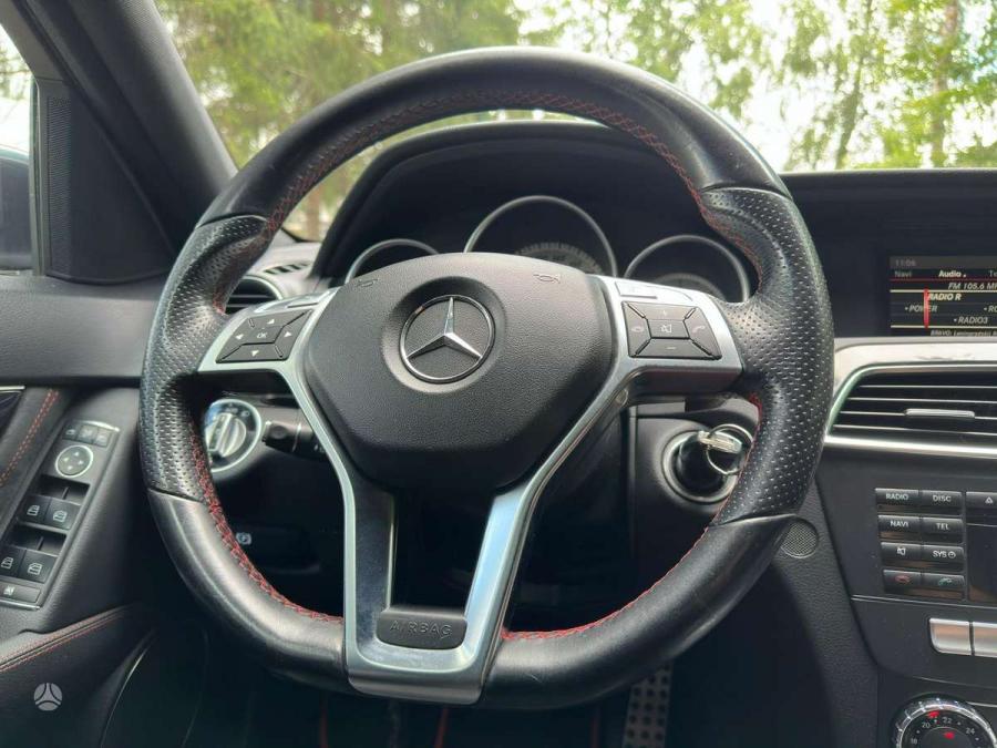 Pelēks Mercedes-Benz C 200 2013 Viļņa, ar dzinēja tilpumu 2.14 L un nobraukumu 214 tūkst. km par 7900 €, foto 20 vietnē AUTOMOTO.COM.LV