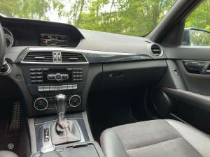 Pelēks Mercedes-Benz C 200 2013 Viļņa, ar dzinēja tilpumu 2.14 L un nobraukumu 214 tūkst. km par 7900 €, foto 22 vietnē AUTOMOTO.COM.LV