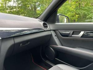 Pelēks Mercedes-Benz C 200 2013 Viļņa, ar dzinēja tilpumu 2.14 L un nobraukumu 214 tūkst. km par 7900 €, foto 33 vietnē AUTOMOTO.COM.LV