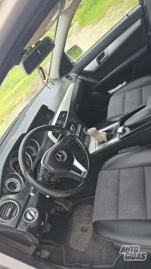 Pelēks Mercedes-Benz C 200 2013 Šilutė, ar dzinēja tilpumu 2.20 L un nobraukumu 340 tūkst. km par 4500 €, foto 14 vietnē AUTOMOTO.COM.LV