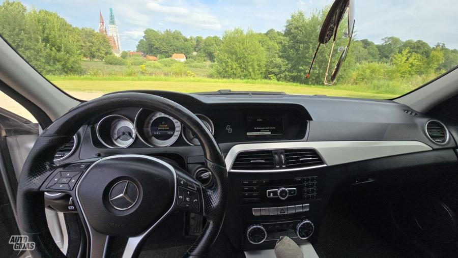 Pelēks Mercedes-Benz C 200 2013 Šilutė, ar dzinēja tilpumu 2.20 L un nobraukumu 340 tūkst. km par 4500 €, foto 15 vietnē AUTOMOTO.COM.LV