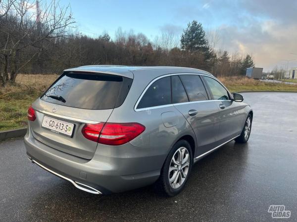 Grey Mercedes-Benz C 200 2015 in Vilnius, with an engine capacity of 2.00 L and mileage of 260 thousand km for 12800 €, photo 6 on AUTOMOTO.COM.LV