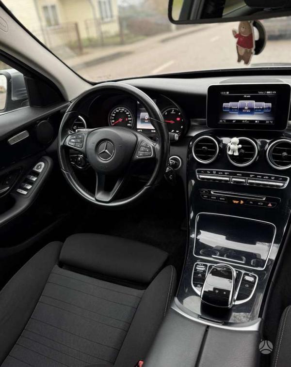 Pelēks Mercedes-Benz C 200 2015 Šauļi, ar dzinēja tilpumu 1.60 L un nobraukumu 282 tūkst. km par 11900 €, foto 9 vietnē AUTOMOTO.COM.LV