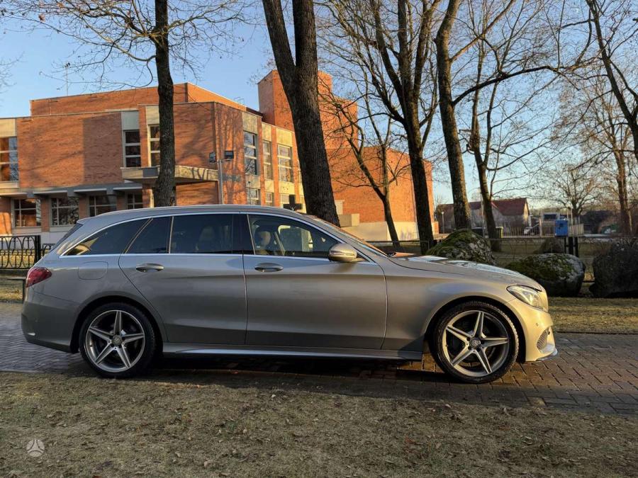 Grey Mercedes-Benz C 200 2015 in Siauliai, with an engine capacity of 1.60 L and mileage of 282 thousand km for 11900 €, photo 17 on AUTOMOTO.COM.LV