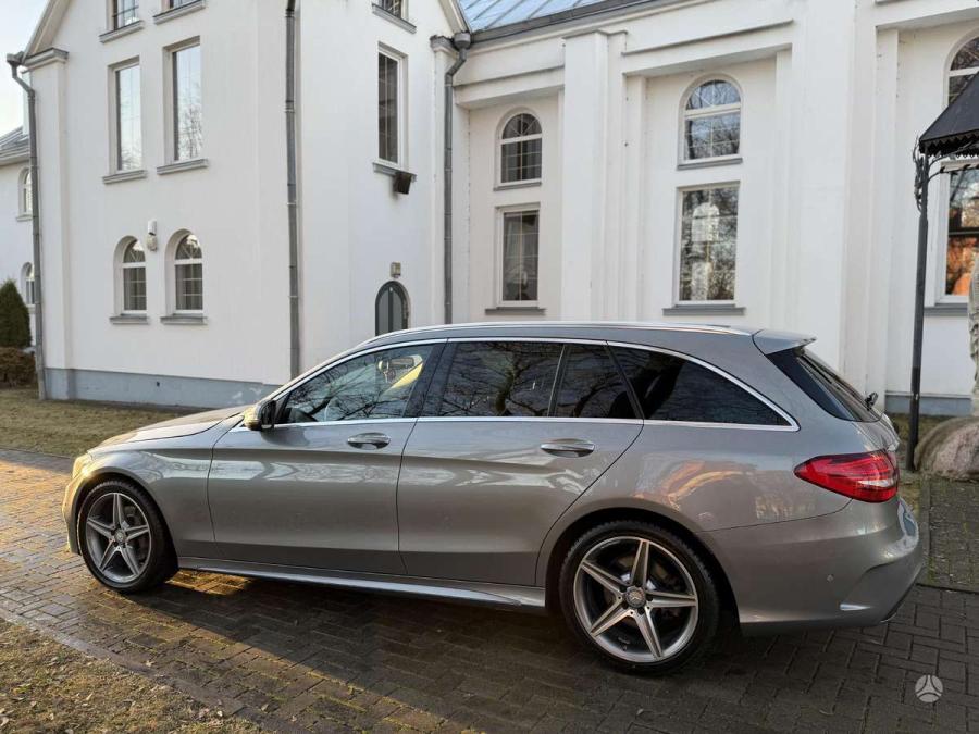 Grey Mercedes-Benz C 200 2015 in Siauliai, with an engine capacity of 1.60 L and mileage of 282 thousand km for 11900 €, photo 19 on AUTOMOTO.COM.LV