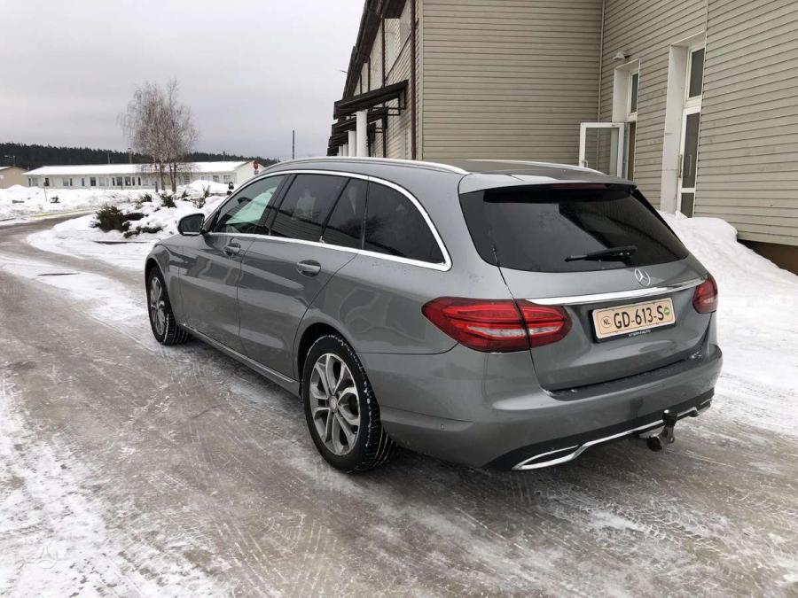 Pelēks Mercedes-Benz C 200 2015 Viļņa, ar dzinēja tilpumu 2.00 L un nobraukumu 260 tūkst. km par 12700 €, foto 7 vietnē AUTOMOTO.COM.LV
