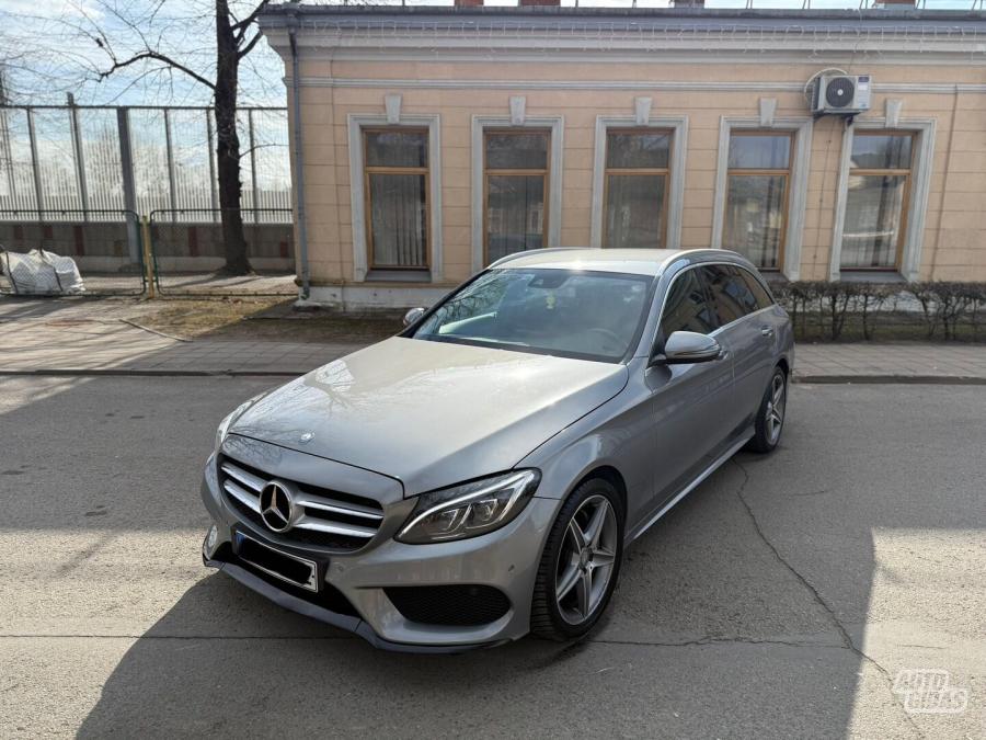Серый Мерседес Ц 200 2015 в Шяуляй, объемом двигателя 1.60 л и пробегом 287 тыс. км за 9800 €, фото 3 на AUTOMOTO.COM.LV