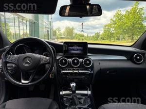 Серый Мерседес Ц 200 2015 в Тукумс, объемом двигателя 1.60 л и пробегом 320 тыс. км за 11900 €, фото 6 на AUTOMOTO.COM.LV