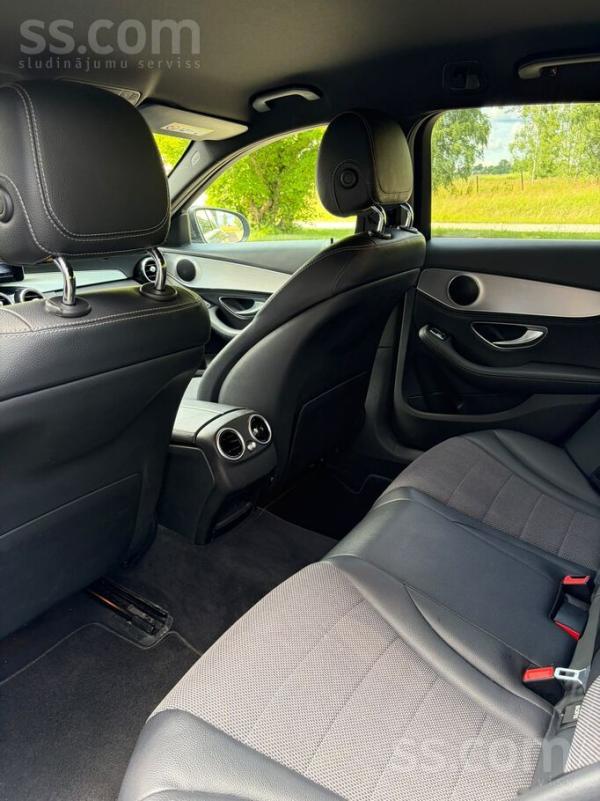 Grey Mercedes-Benz C 200 2015 in Tukums, with an engine capacity of 1.60 L and mileage of 320 thousand km for 11900 €, photo 9 on AUTOMOTO.COM.LV