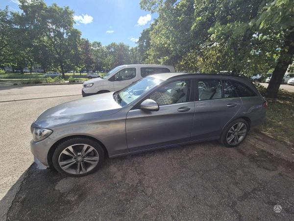Grey Mercedes-Benz C 200 2015 in Vilnius, with an engine capacity of 1.60 L and mileage of 238 thousand km for 9500 €, photo 1 on AUTOMOTO.COM.LV