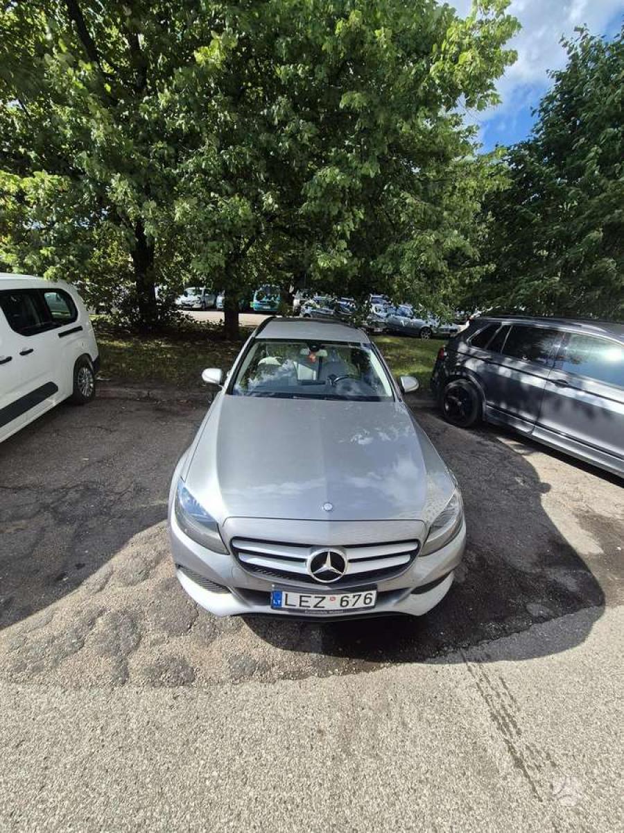 Pelēks Mercedes-Benz C 200 2015 Viļņa, ar dzinēja tilpumu 1.60 L un nobraukumu 238 tūkst. km par 9500 €, foto 3 vietnē AUTOMOTO.COM.LV