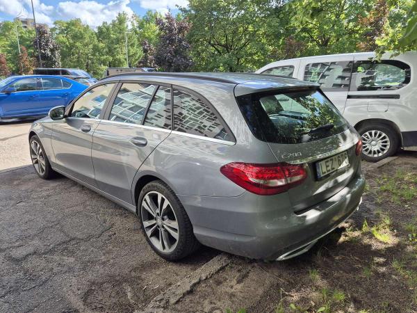 Grey Mercedes-Benz C 200 2015 in Vilnius, with an engine capacity of 1.60 L and mileage of 238 thousand km for 9500 €, photo 6 on AUTOMOTO.COM.LV
