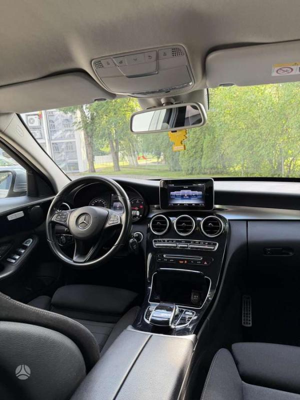 Pelēks Mercedes-Benz C 200 2015 Šauļi, ar dzinēja tilpumu 1.60 L un nobraukumu 291 tūkst. km par 10300 €, foto 7 vietnē AUTOMOTO.COM.LV