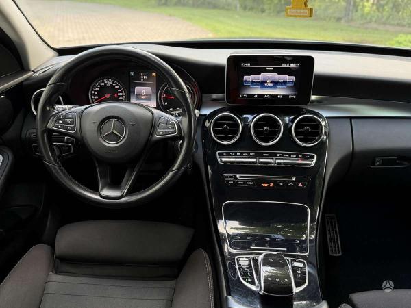 Pelēks Mercedes-Benz C 200 2015 Šauļi, ar dzinēja tilpumu 1.60 L un nobraukumu 291 tūkst. km par 10300 €, foto 9 vietnē AUTOMOTO.COM.LV