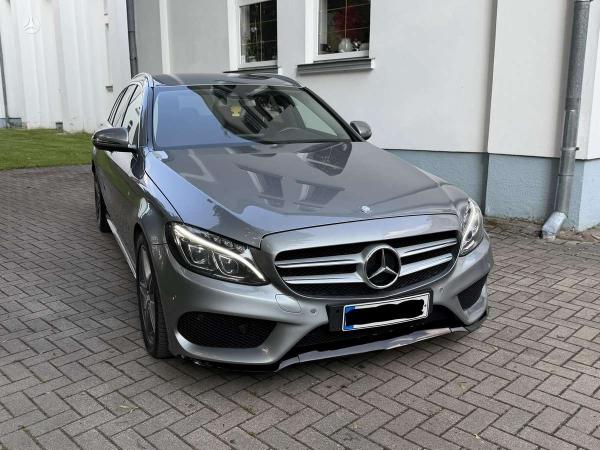 Grey Mercedes-Benz C 200 2015 in Siauliai, with an engine capacity of 1.60 L and mileage of 291 thousand km for 10300 €, photo 2 on AUTOMOTO.COM.LV