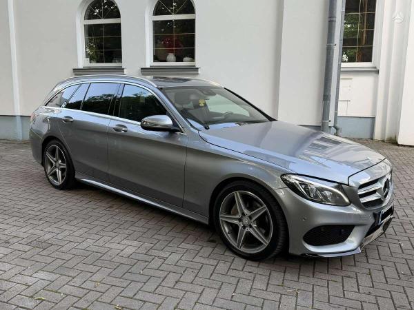 Grey Mercedes-Benz C 200 2015 in Siauliai, with an engine capacity of 1.60 L and mileage of 291 thousand km for 10300 €, photo 5 on AUTOMOTO.COM.LV