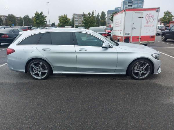 Grey Mercedes-Benz C 200 2016 in Vilnius, with an engine capacity of 1.60 L and mileage of 212 thousand km for 9999 €, photo 3 on AUTOMOTO.COM.LV