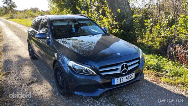 Grey Mercedes-Benz C 200 2016 in Tallinn, with an engine capacity of 2.00 L and mileage of 335 thousand km for 10555 €, photo 3 on AUTOMOTO.COM.LV