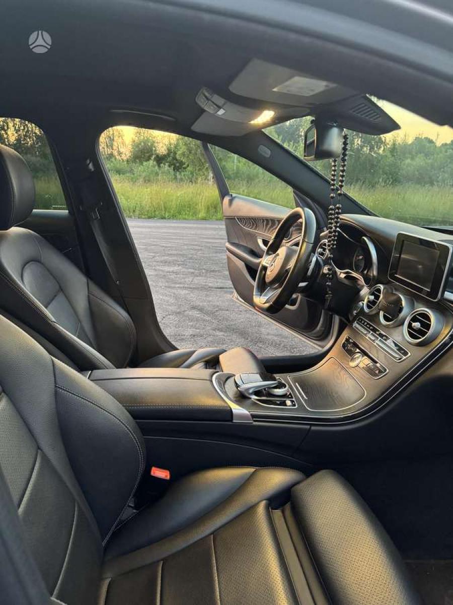 Grey Mercedes-Benz C 200 2016 in Kaunas, with an engine capacity of 2.00 L and mileage of 290 thousand km for 11500 €, photo 6 on AUTOMOTO.COM.LV