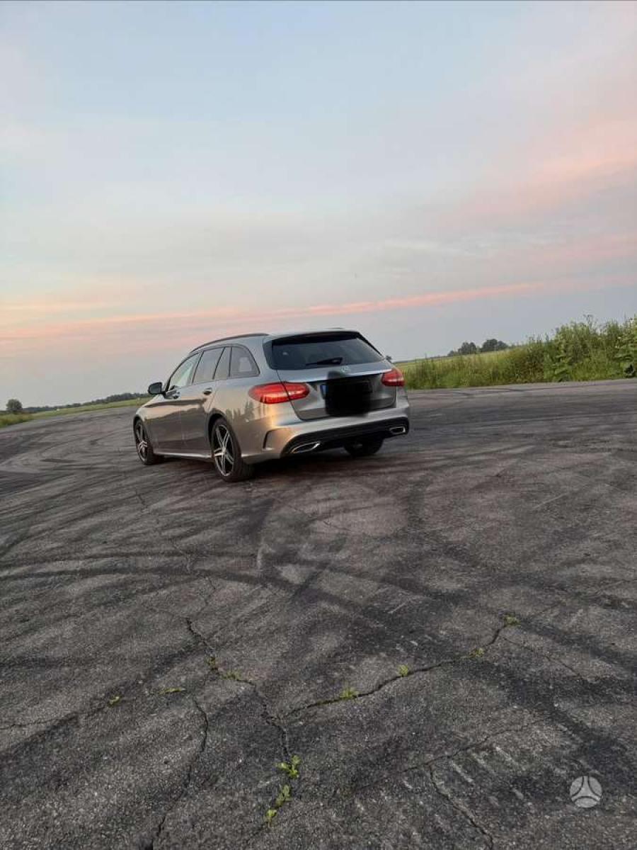 Grey Mercedes-Benz C 200 2016 in Kaunas, with an engine capacity of 2.00 L and mileage of 290 thousand km for 11500 €, photo 11 on AUTOMOTO.COM.LV