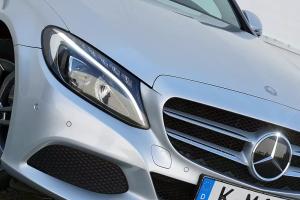 Pelēks Mercedes-Benz C 200 2016 Rīga, ar dzinēja tilpumu 2.00 L un nobraukumu 225 tūkst. km par 8000 €, foto  vietnē AUTOMOTO.COM.LV