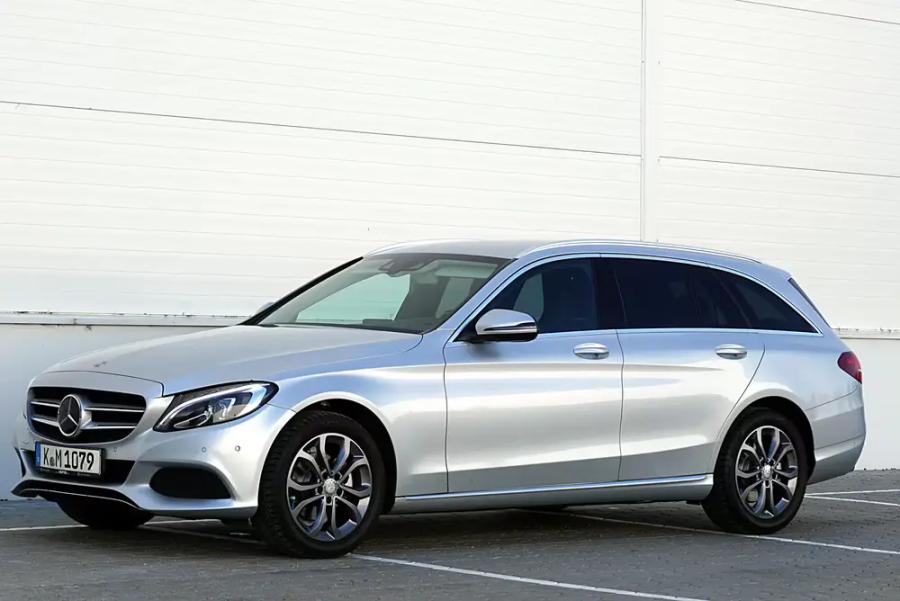 Pelēks Mercedes-Benz C 200 2016 Rīga, ar dzinēja tilpumu 2.00 L un nobraukumu 225 tūkst. km par 8000 €, foto 6 vietnē AUTOMOTO.COM.LV