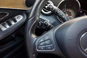 Pelēks Mercedes-Benz C 200 2016 Rīga, ar dzinēja tilpumu 2.00 L un nobraukumu 225 tūkst. km par 8000 €, foto 17 vietnē AUTOMOTO.COM.LV