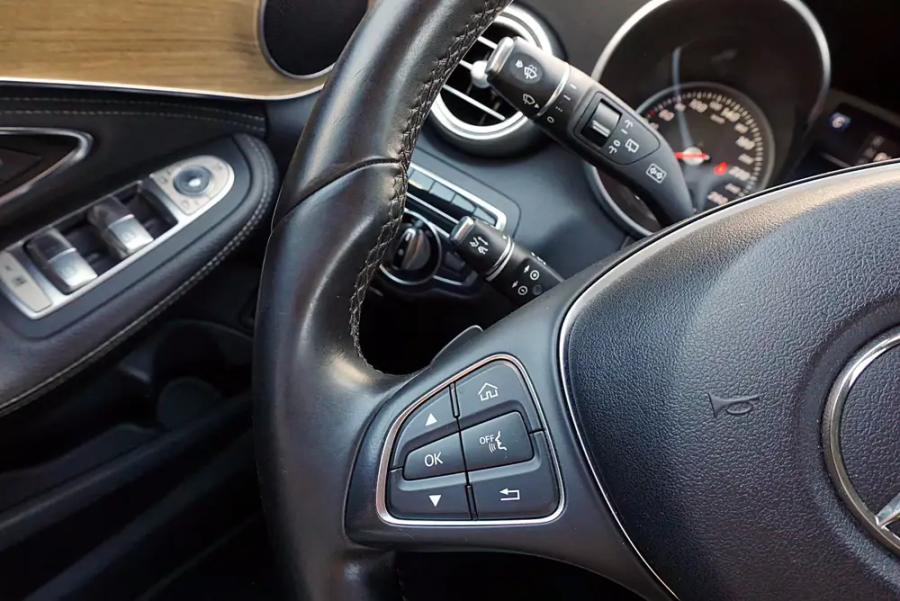 Pelēks Mercedes-Benz C 200 2016 Rīga, ar dzinēja tilpumu 2.00 L un nobraukumu 225 tūkst. km par 8000 €, foto 17 vietnē AUTOMOTO.COM.LV