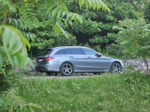 Grey Mercedes-Benz C 200 2016 in Kaunas, with an engine capacity of 1.99 L and mileage of 175 thousand km for 8000 €, photo 6 on AUTOMOTO.COM.LV