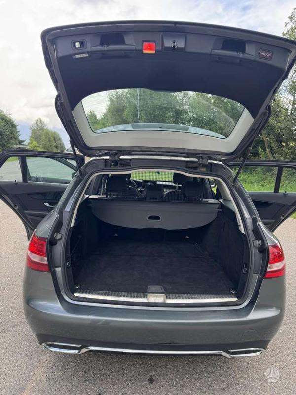 Pelēks Mercedes-Benz C 200 2017 Kauņa, ar dzinēja tilpumu 1.60 L un nobraukumu 171 tūkst. km par 11490 €, foto 10 vietnē AUTOMOTO.COM.LV