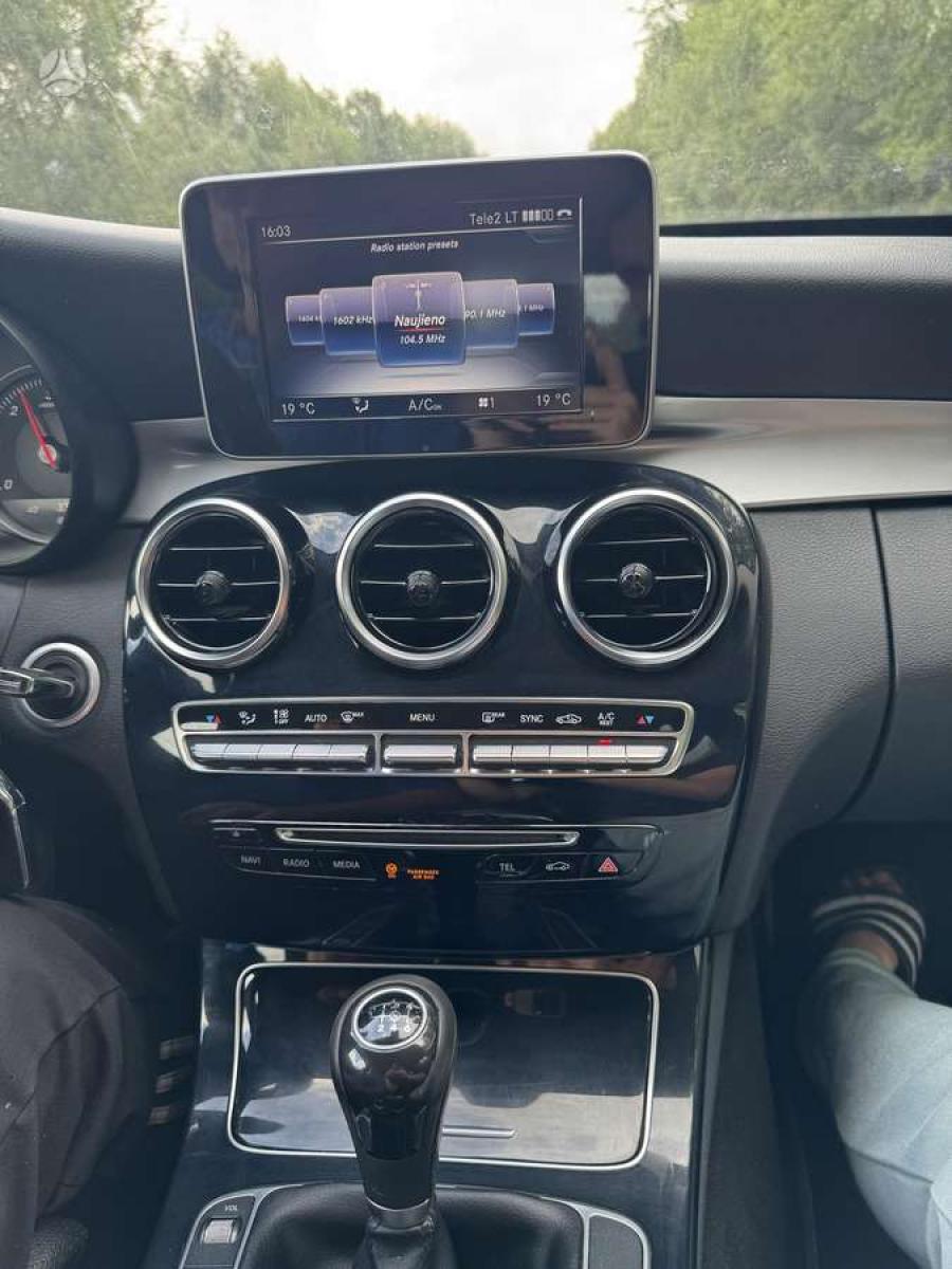 Pelēks Mercedes-Benz C 200 2017 Kauņa, ar dzinēja tilpumu 1.60 L un nobraukumu 171 tūkst. km par 11490 €, foto 15 vietnē AUTOMOTO.COM.LV