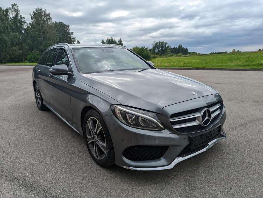 Grey Mercedes-Benz C 200 2017 in Alytus, with an engine capacity of 2.14 L and mileage of 289 thousand km for 11350 €, photo 8 on AUTOMOTO.COM.LV