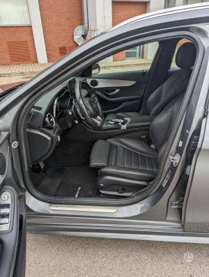 Grey Mercedes-Benz C 200 2017 in Alytus, with an engine capacity of 2.14 L and mileage of 289 thousand km for 11350 €, photo 10 on AUTOMOTO.COM.LV