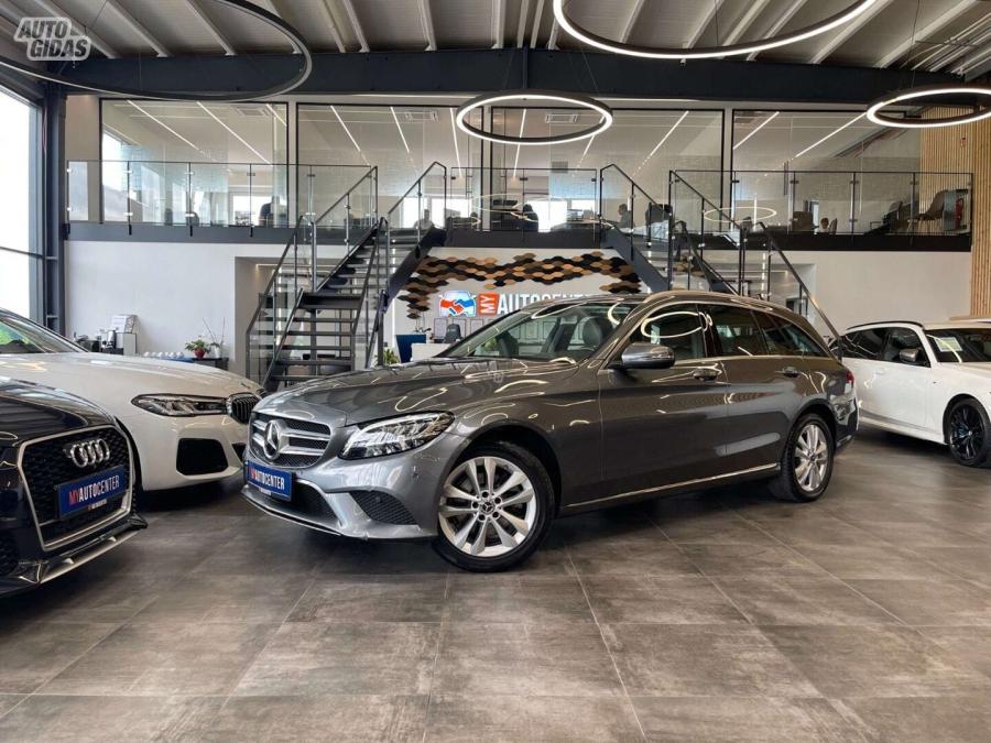 Pelēks Mercedes-Benz C 200 2019 Kauņa, ar dzinēja tilpumu 1.60 L un nobraukumu 37 tūkst. km par 23420 €, foto 1 vietnē AUTOMOTO.COM.LV