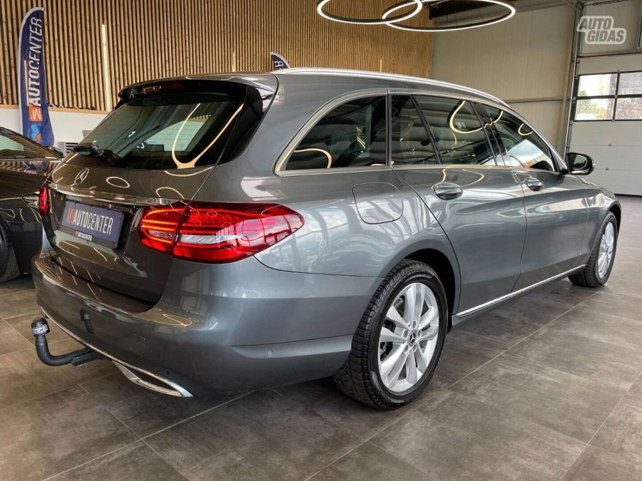 Pelēks Mercedes-Benz C 200 2019 Kauņa, ar dzinēja tilpumu 1.60 L un nobraukumu 37 tūkst. km par 23420 €, foto 4 vietnē AUTOMOTO.COM.LV