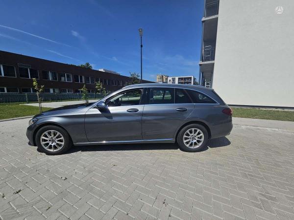 Grey Mercedes-Benz C 200 2019 in Kaunas, with an engine capacity of 1.95 L and mileage of 171 thousand km for 13150 €, photo 6 on AUTOMOTO.COM.LV