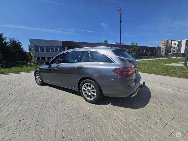Grey Mercedes-Benz C 200 2019 in Kaunas, with an engine capacity of 1.95 L and mileage of 80 thousand km for 12650 €, photo 7 on AUTOMOTO.COM.LV
