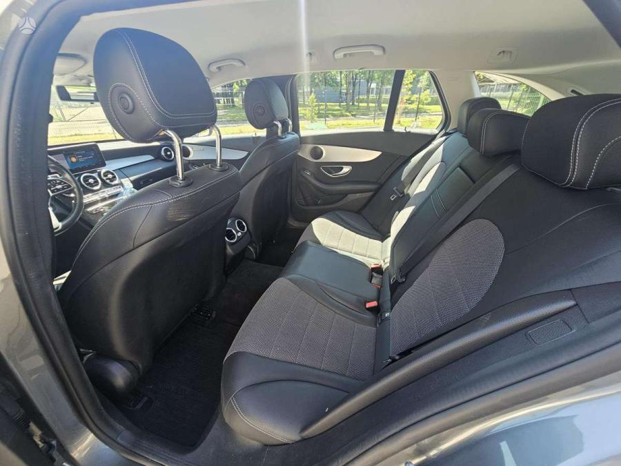 Pelēks Mercedes-Benz C 200 2019 Kauņa, ar dzinēja tilpumu 1.95 L un nobraukumu 80 tūkst. km par 12650 €, foto 21 vietnē AUTOMOTO.COM.LV