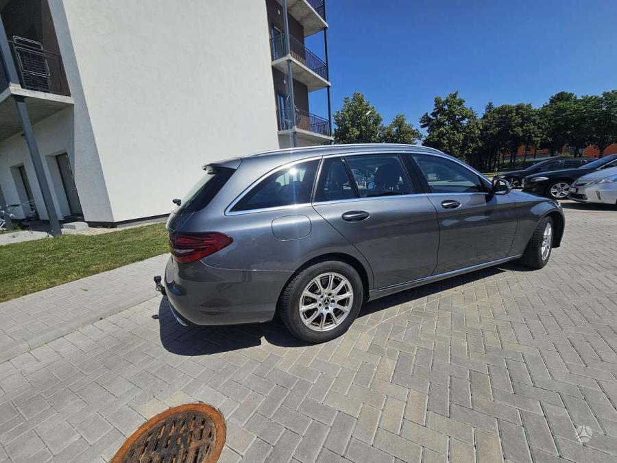 Pelēks Mercedes-Benz C 200 2019 Kauņa, ar dzinēja tilpumu 1.95 L un nobraukumu 80 tūkst. km par 12650 €, foto 29 vietnē AUTOMOTO.COM.LV