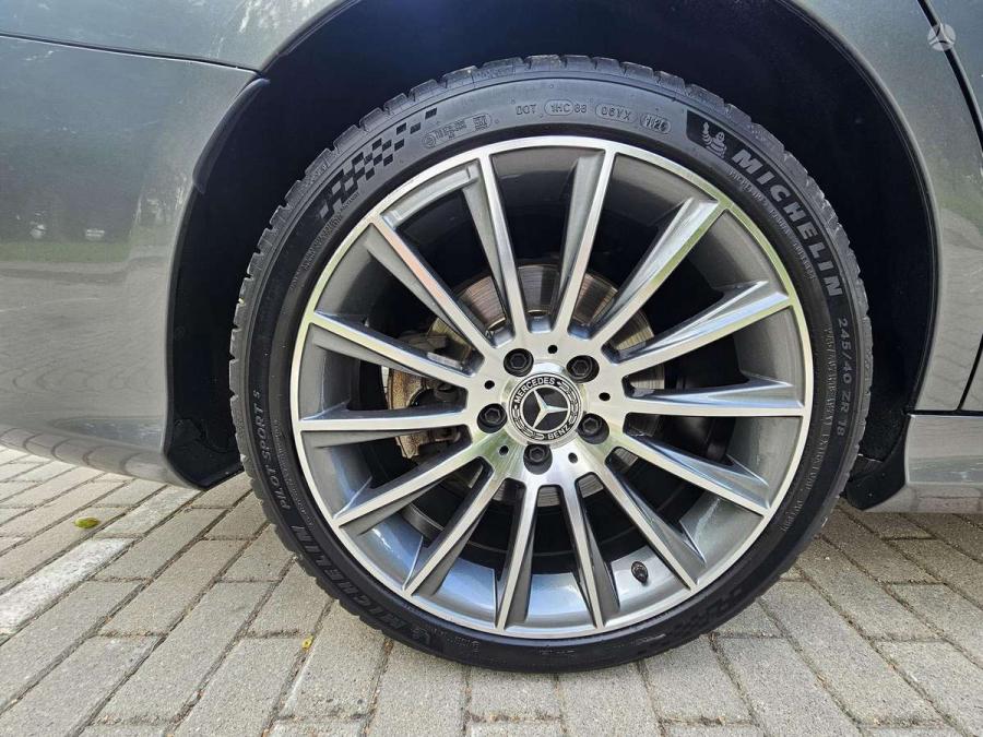 Grey Mercedes-Benz C 200 2019 in Taurage, with an engine capacity of 1.95 L and mileage of 205 thousand km for 14100 €, photo 21 on AUTOMOTO.COM.LV