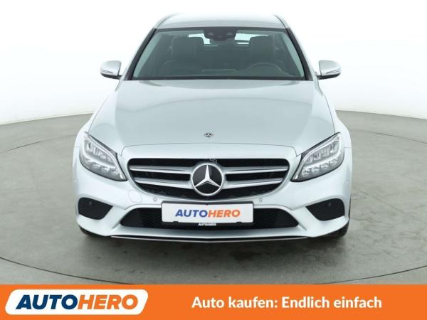 Pelēks Mercedes-Benz C 200 2020 Kauņa, ar dzinēja tilpumu 1.60 L un nobraukumu 41 tūkst. km par 29291 €, foto 9 vietnē AUTOMOTO.COM.LV