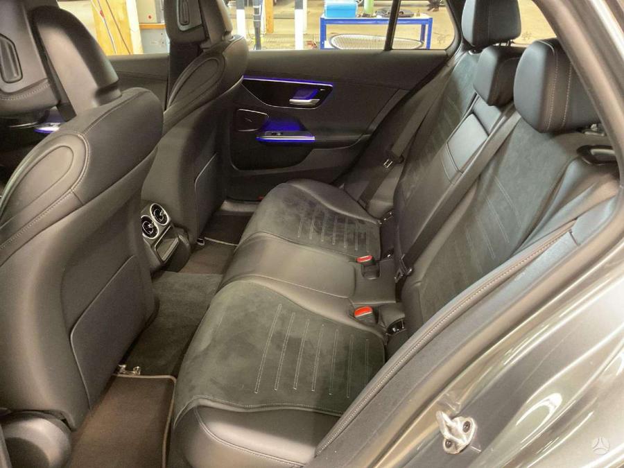 Pelēks Mercedes-Benz C 200 2022 Viļņa, ar dzinēja tilpumu 1.50 L un nobraukumu 82 tūkst. km par 30675 €, foto 14 vietnē AUTOMOTO.COM.LV