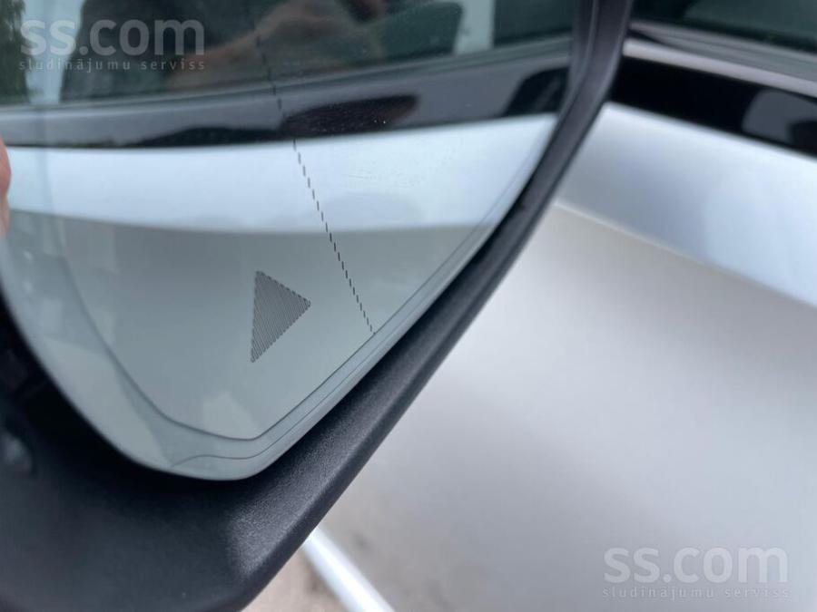 Pelēks Mercedes-Benz C 200 2022 Rīga, ar dzinēja tilpumu 2.00 L un nobraukumu 113 tūkst. km par 27900 €, foto 24 vietnē AUTOMOTO.COM.LV