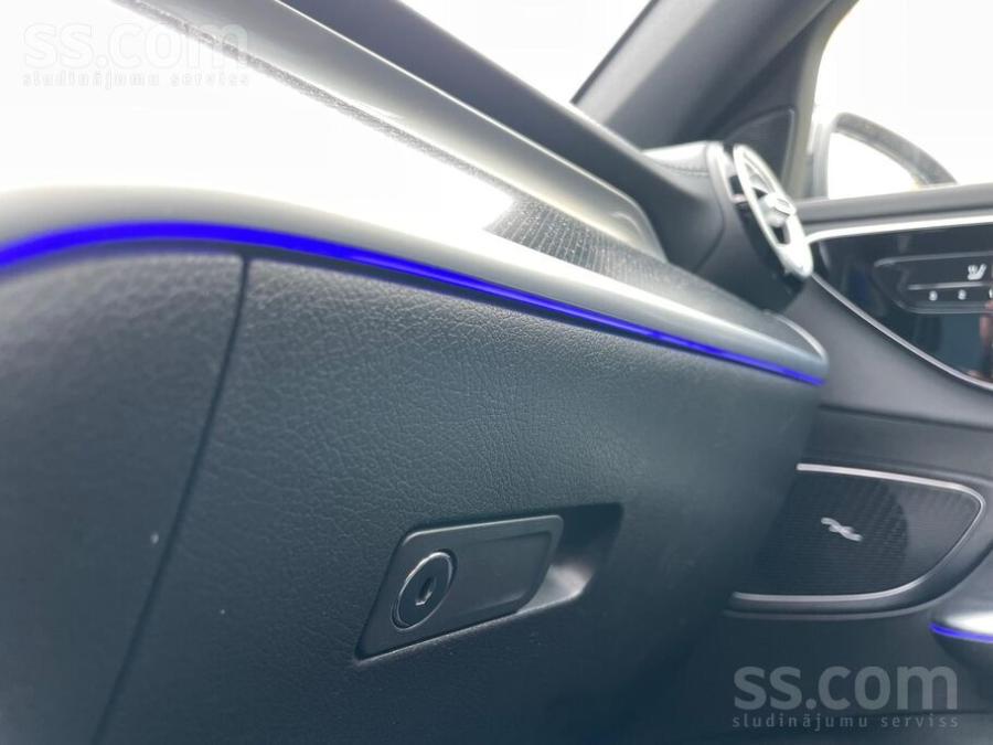 Pelēks Mercedes-Benz C 200 2022 Rīga, ar dzinēja tilpumu 2.00 L un nobraukumu 113 tūkst. km par 27900 €, foto 33 vietnē AUTOMOTO.COM.LV