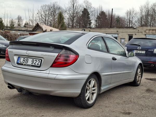 Mercedes-Benz C 200 2004 Šilutė, ar dzinēja tilpumu 2.00 L un nobraukumu 149 tūkst. km par 1499 €, foto 3 vietnē AUTOMOTO.COM.LV
