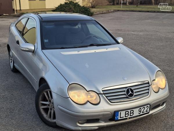 Mercedes-Benz C 200 2004 in Silute, with an engine capacity of 2.00 L and mileage of 149 thousand km for 1499 €, photo 4 on AUTOMOTO.COM.LV