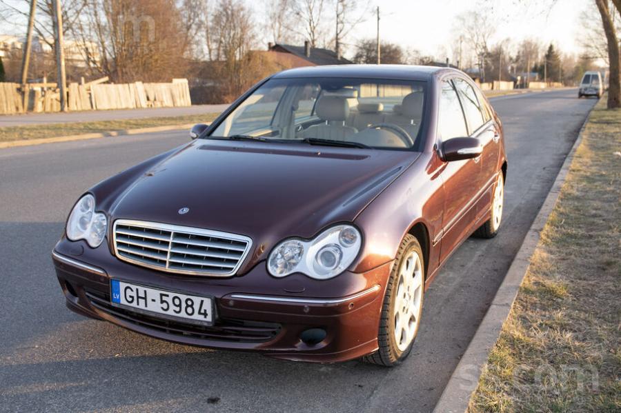 Sarkans Mercedes-Benz C 200 2005 Rīga, ar dzinēja tilpumu 1.80 L un nobraukumu 162 tūkst. km par 2390 €, foto 1 vietnē AUTOMOTO.COM.LV