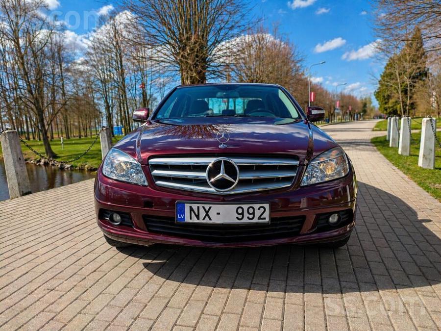 Red Mercedes-Benz C 200 2007 in Ogre, with an engine capacity of 2.20 L and mileage of 289 thousand km for 6000 €, photo 5 on AUTOMOTO.COM.LV